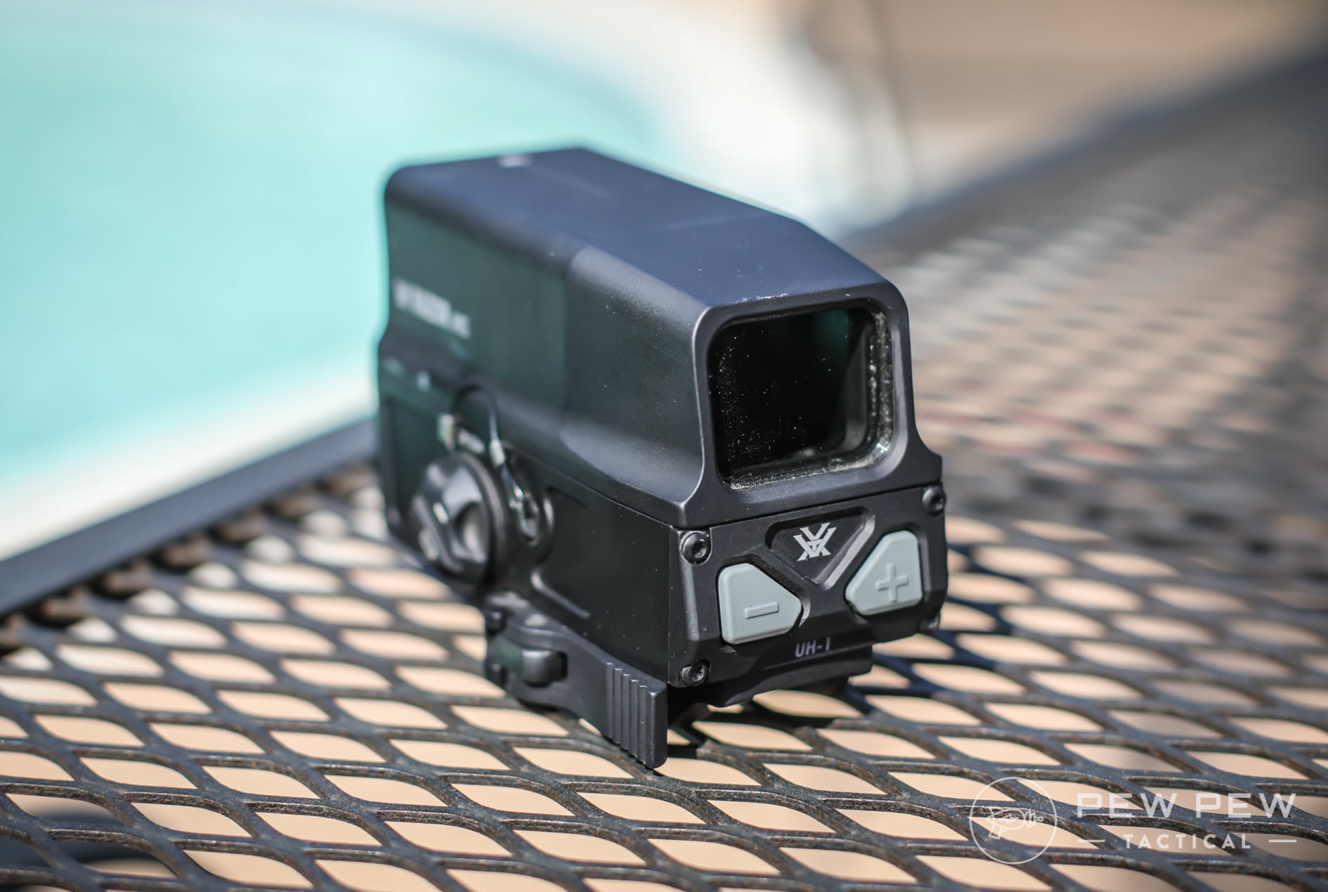 5 Best Holographic Sights [Tested] - Pew Pew Tactical