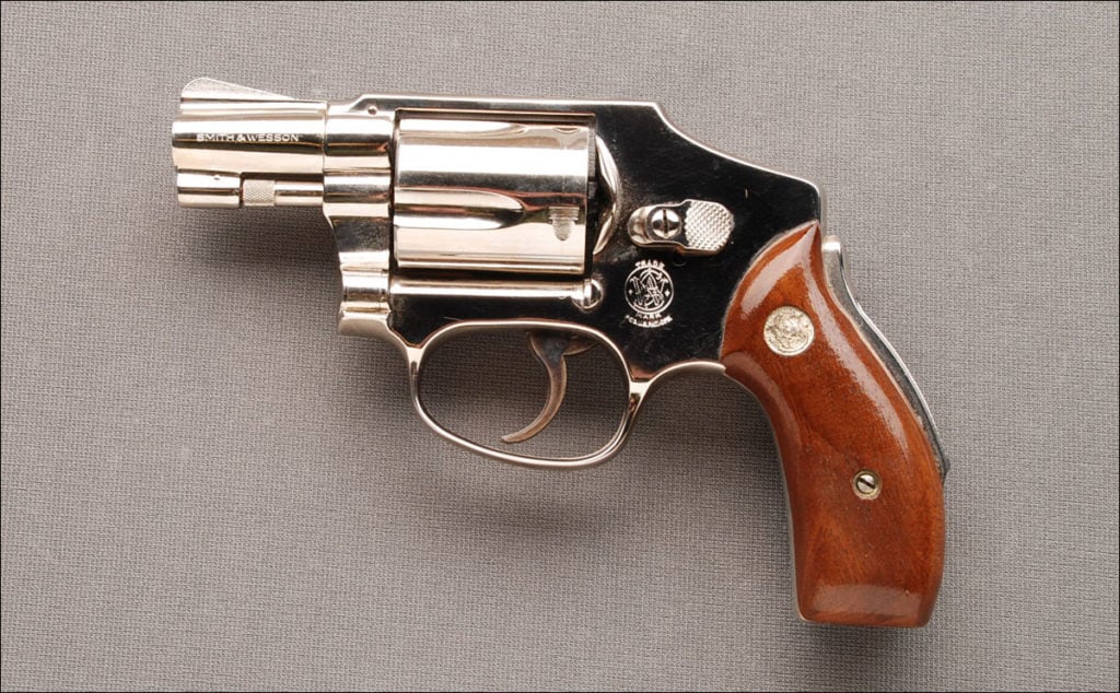 [Review] Smith & Wesson 642 Airweight: Go-To Snubbie? - Pew Pew Tactical