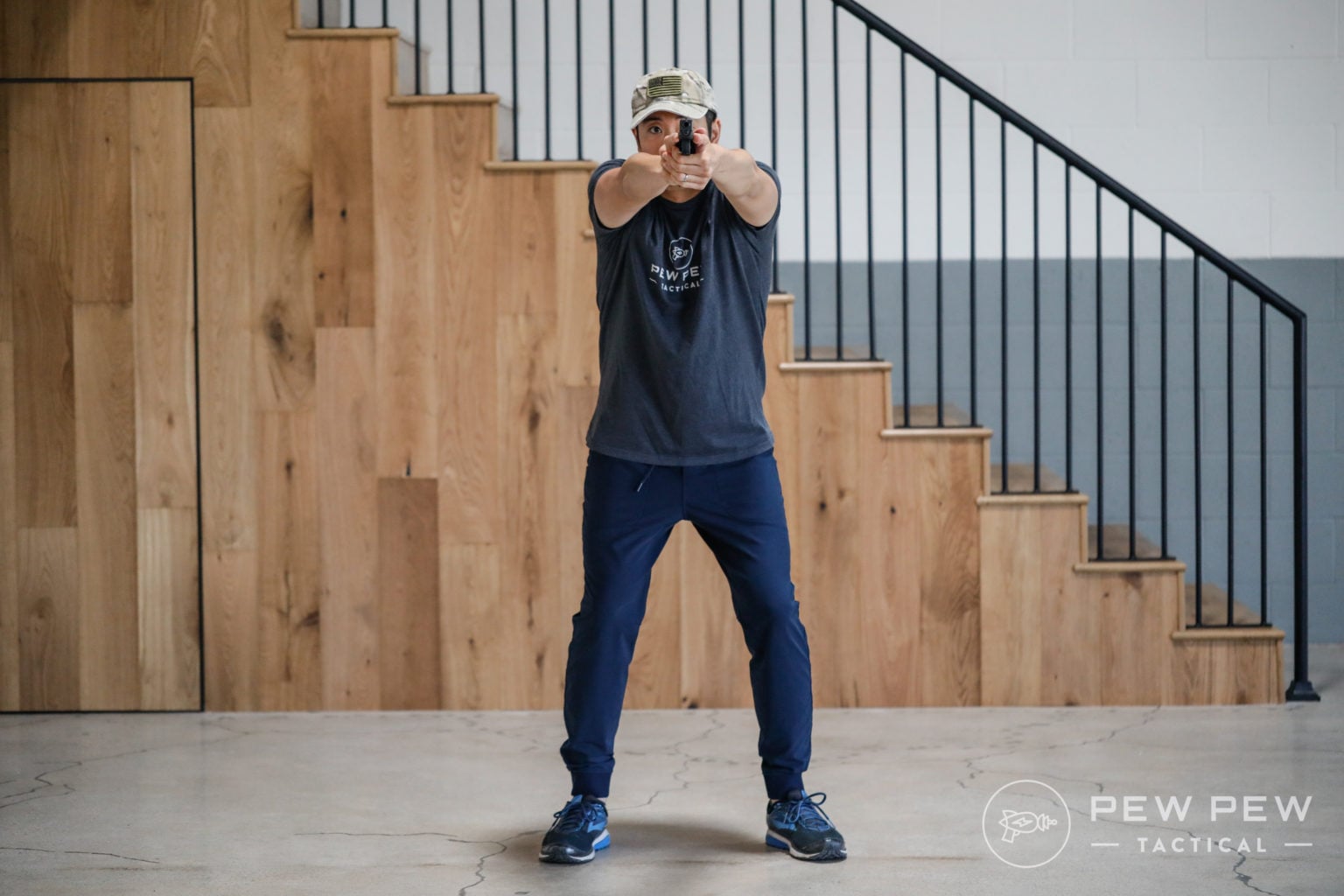 [Guide] Shooting Stances: Isosceles vs Weaver vs Chapman - Pew Pew Tactical