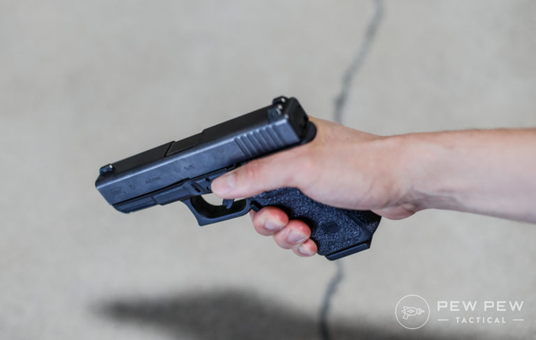[Guide] How To Shoot a Pistol One Handed: Tips, Tricks, & Drills - Pew ...