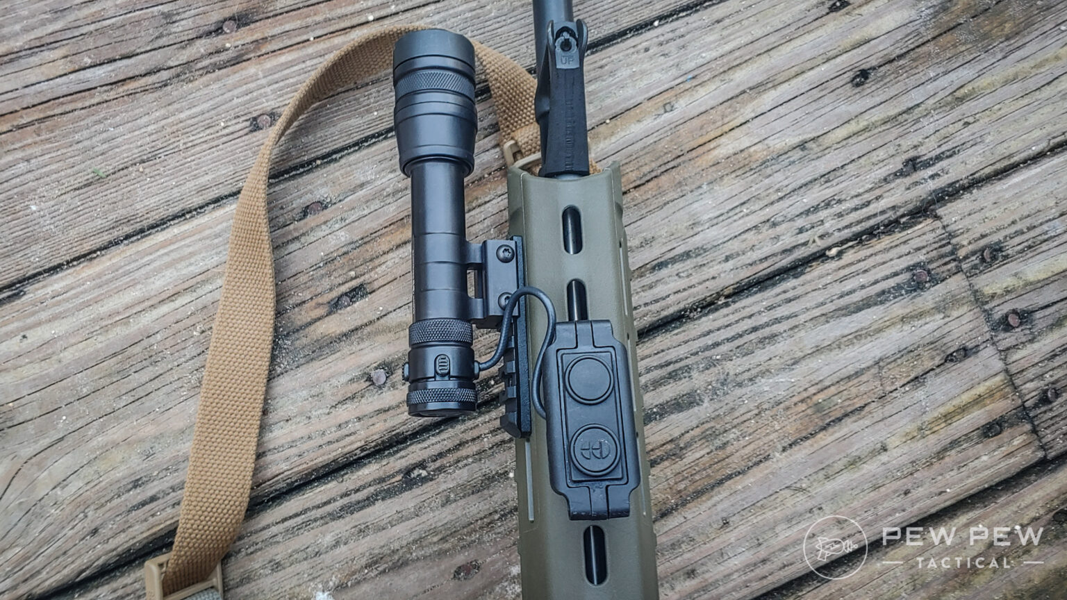 [Hands-on Review] Cloud Defensive Rein Flashlight - Pew Pew Tactical