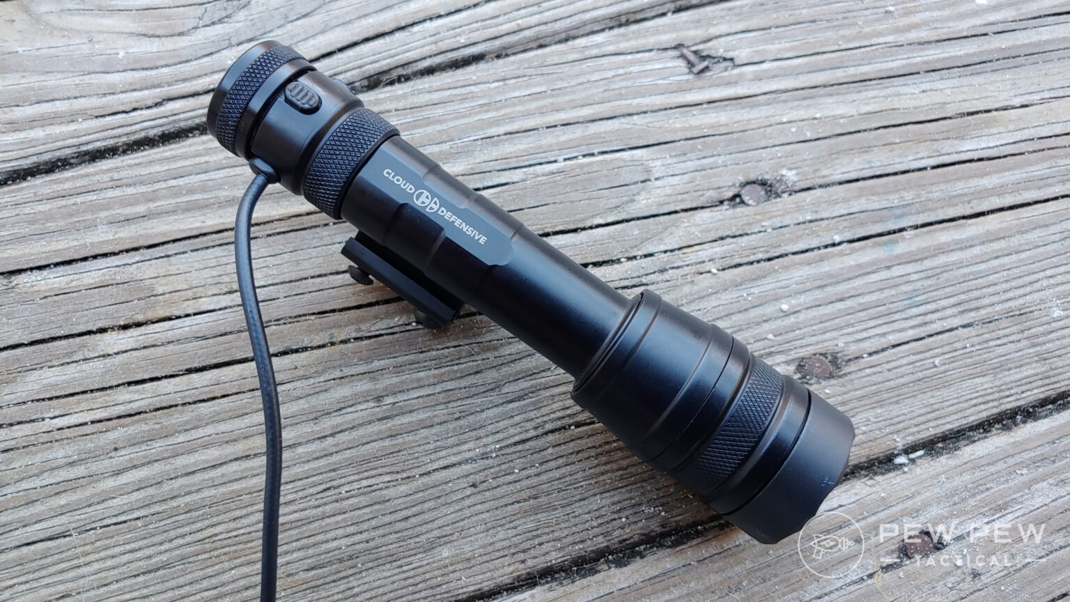 [Hands-on Review] Cloud Defensive Rein Flashlight - Pew Pew Tactical