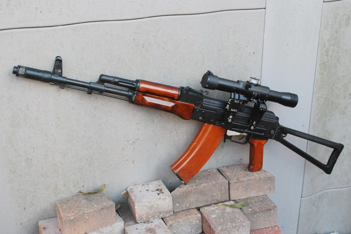 7 Best Optics for the AK Platform [LVPOs, Red Dots & More] - Pew Pew ...