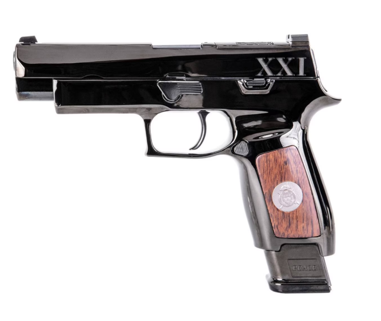 The Difference Between the Sig Sauer P320, M17 & M18 - Pew Pew Tactical