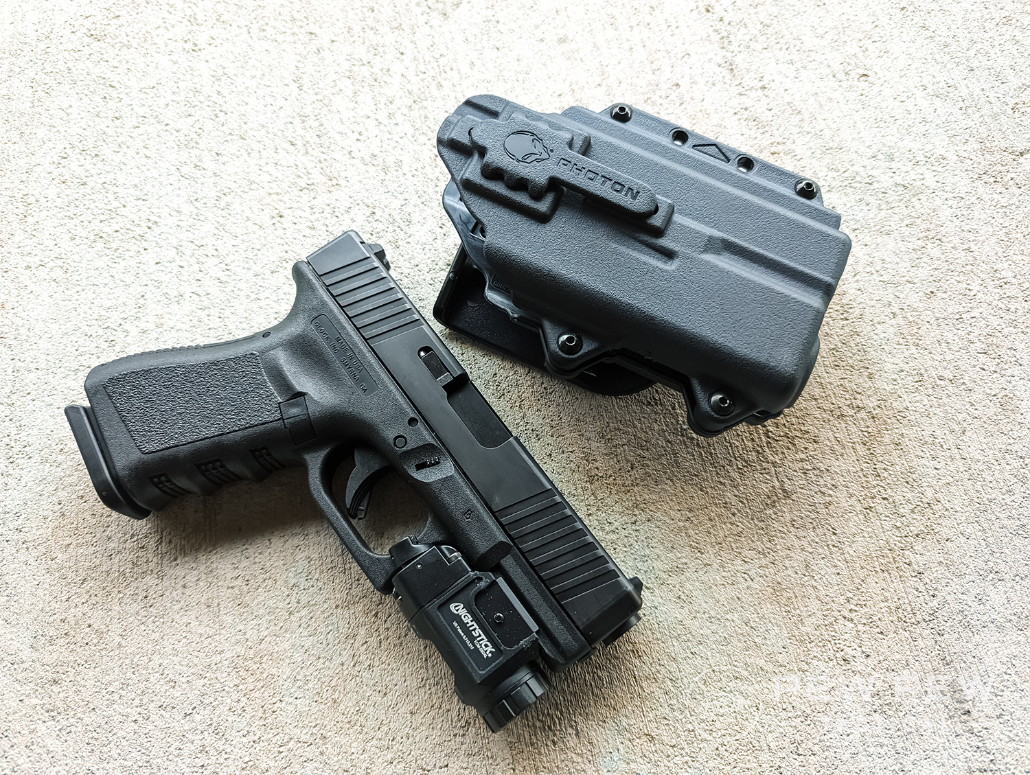 Alien Gear Photon Holster Review: Best EDC Holster? - Pew Pew Tactical