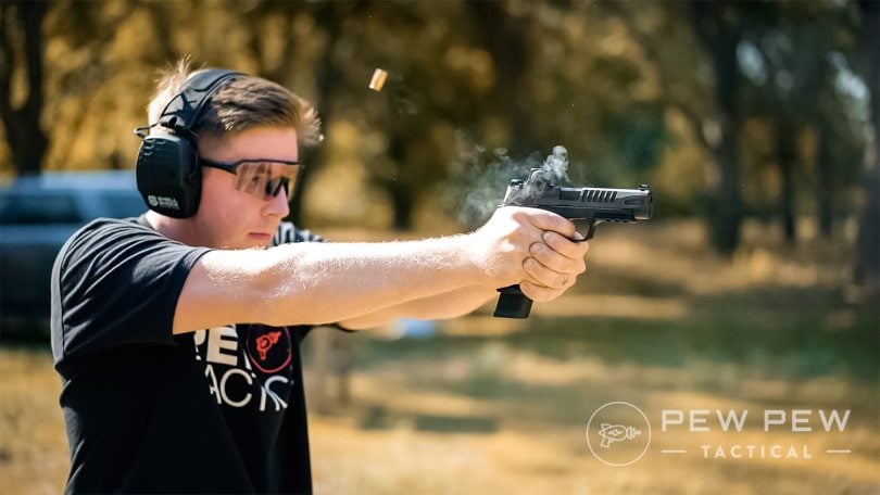 Best SIG Sauer Pistols for Concealed Carry [Tested & Reviewed] - Pew ...