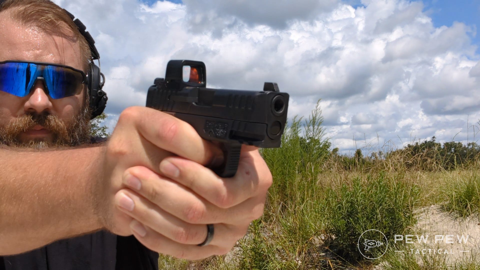 Olight Osight SE RMSc Review: An Affordable Enclosed Emitter Red Dot ...